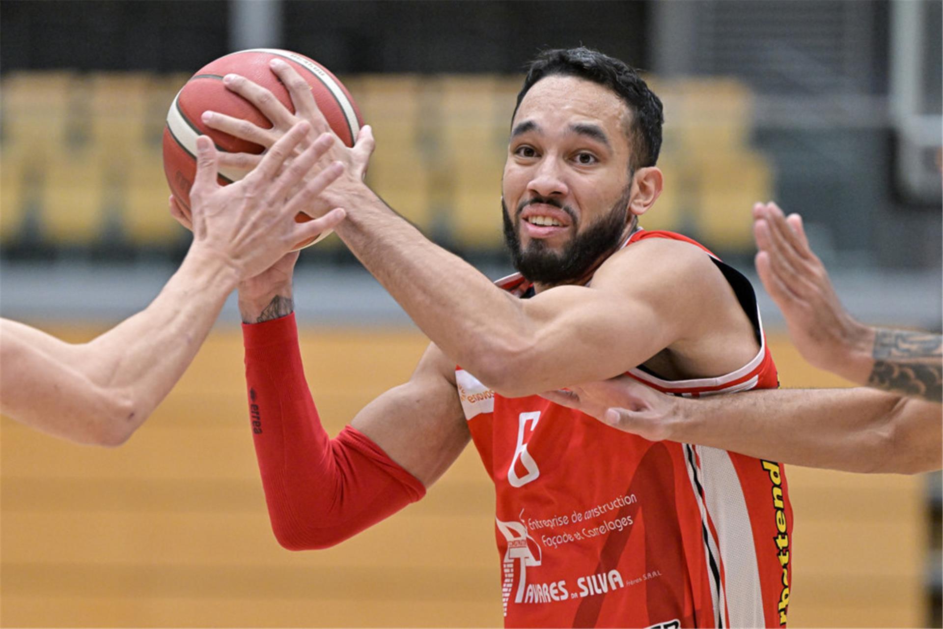 Tageblatt.lu | Basketball | Faustdicke Überraschung: Arantia stürzt die ...