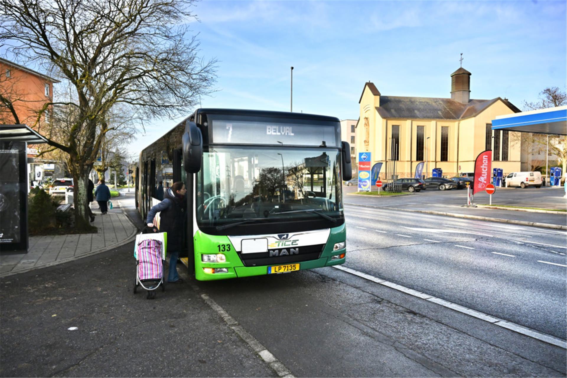 Tageblatt.lu | Unterwegs mit der Linie 7 | TICE-Passagiere haben noch ...