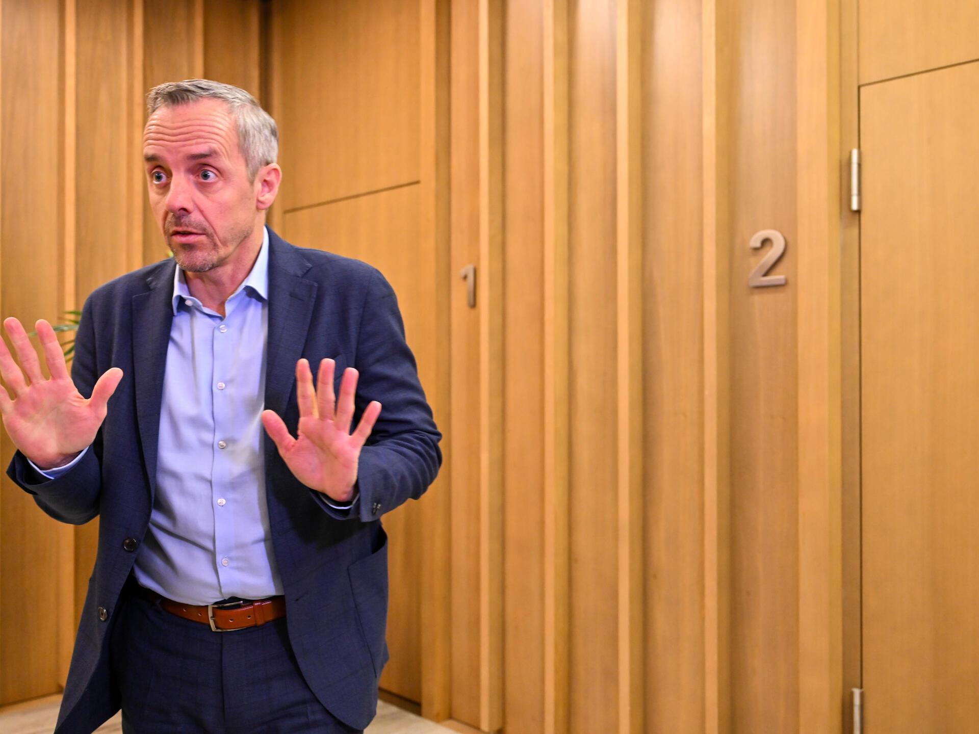 Tageblatt.lu | Editorial | Die Traumabewältigung per Live-Schalte des ...