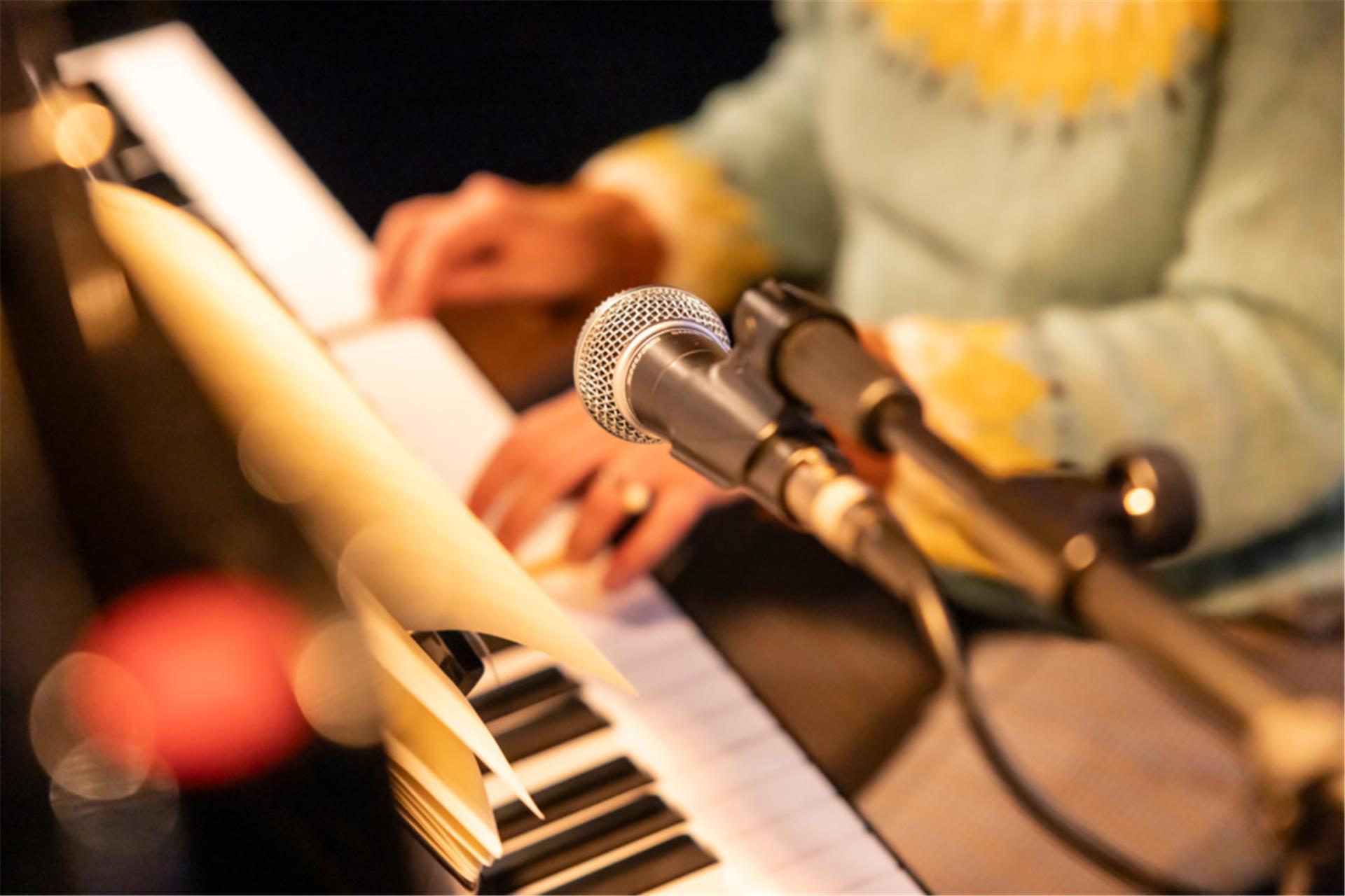 Tageblatt.lu | Theater | David Lynch auf Wish bestellt: Claire Thills ...