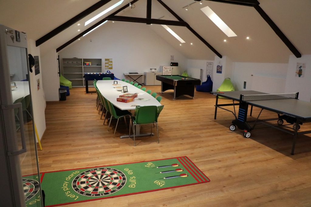 Jugendhäuser: Wo Teenager und junge Erwachsene sich wohlfühlen und ...