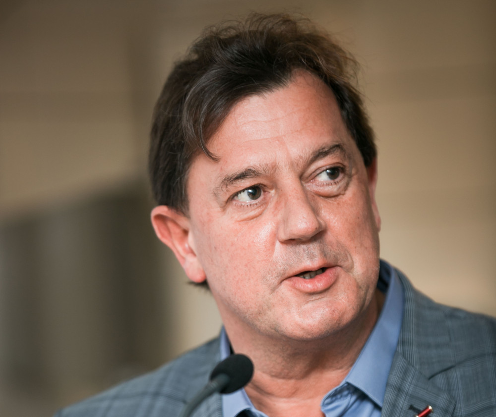 Esch Kein Rücktritt: Pim Knaff betrachtet Steuerhinterziehung als ...